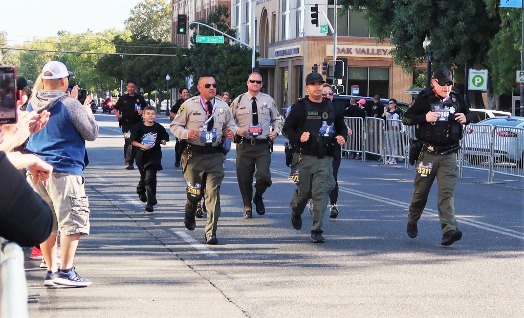 CDCR officers run in full uniform to honor fallen
