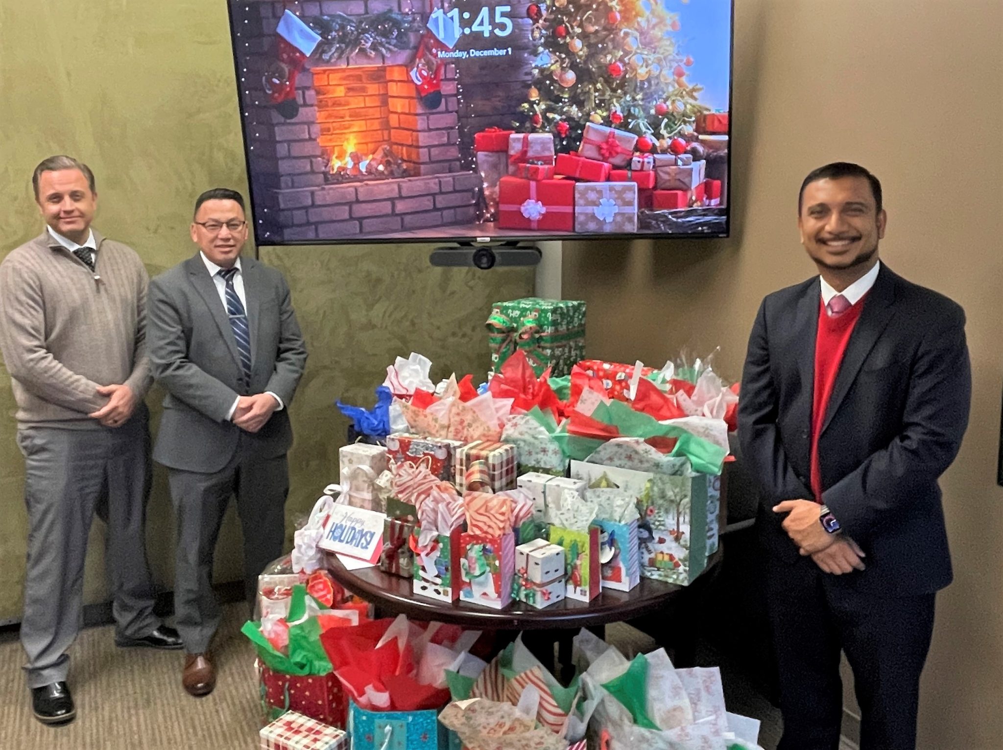 Staff, incarcerated get into holiday spirit - Inside CDCR